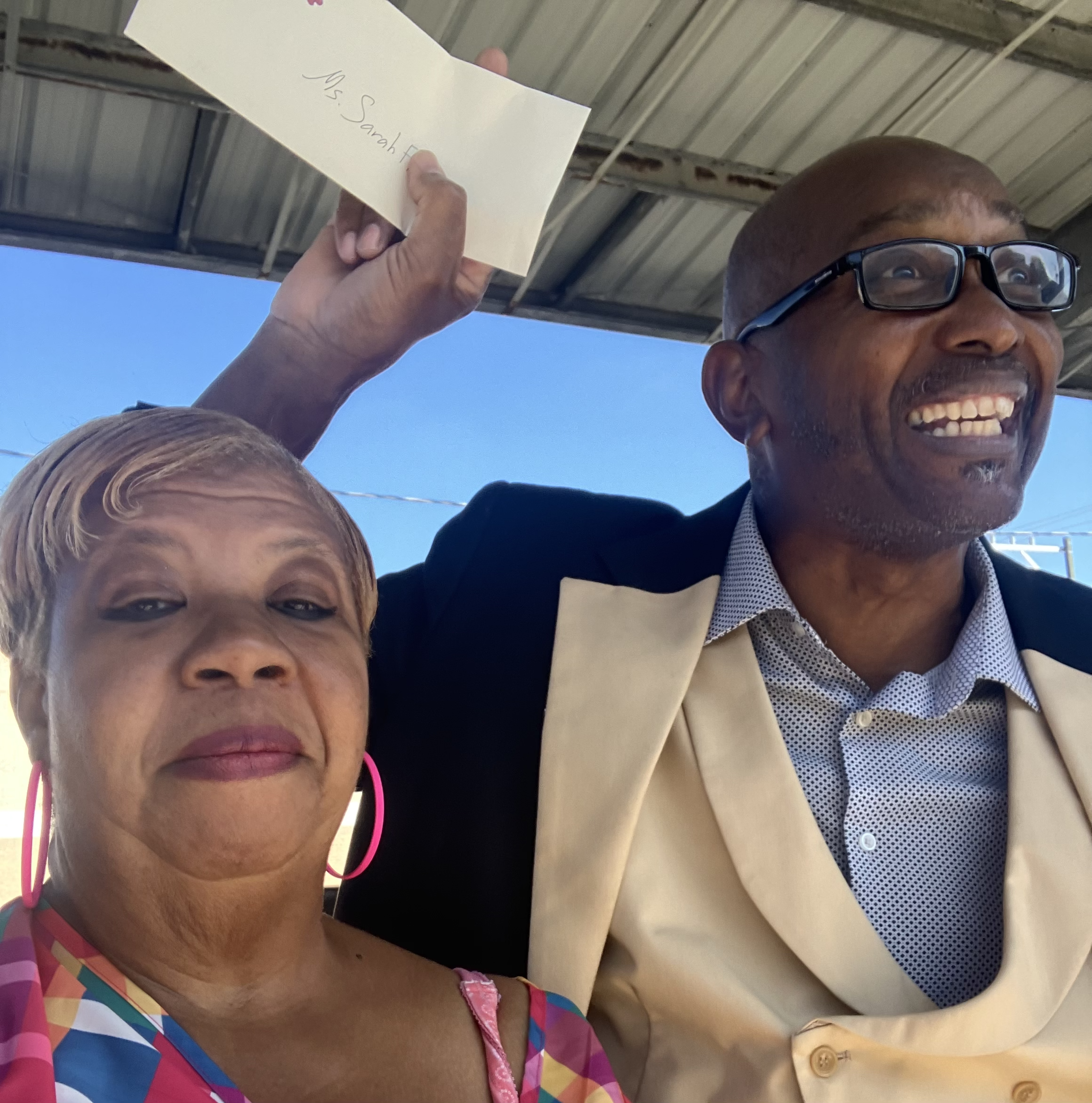 Harry Abrams, Transformed Thinking, distribute $100 gifts to Port ...